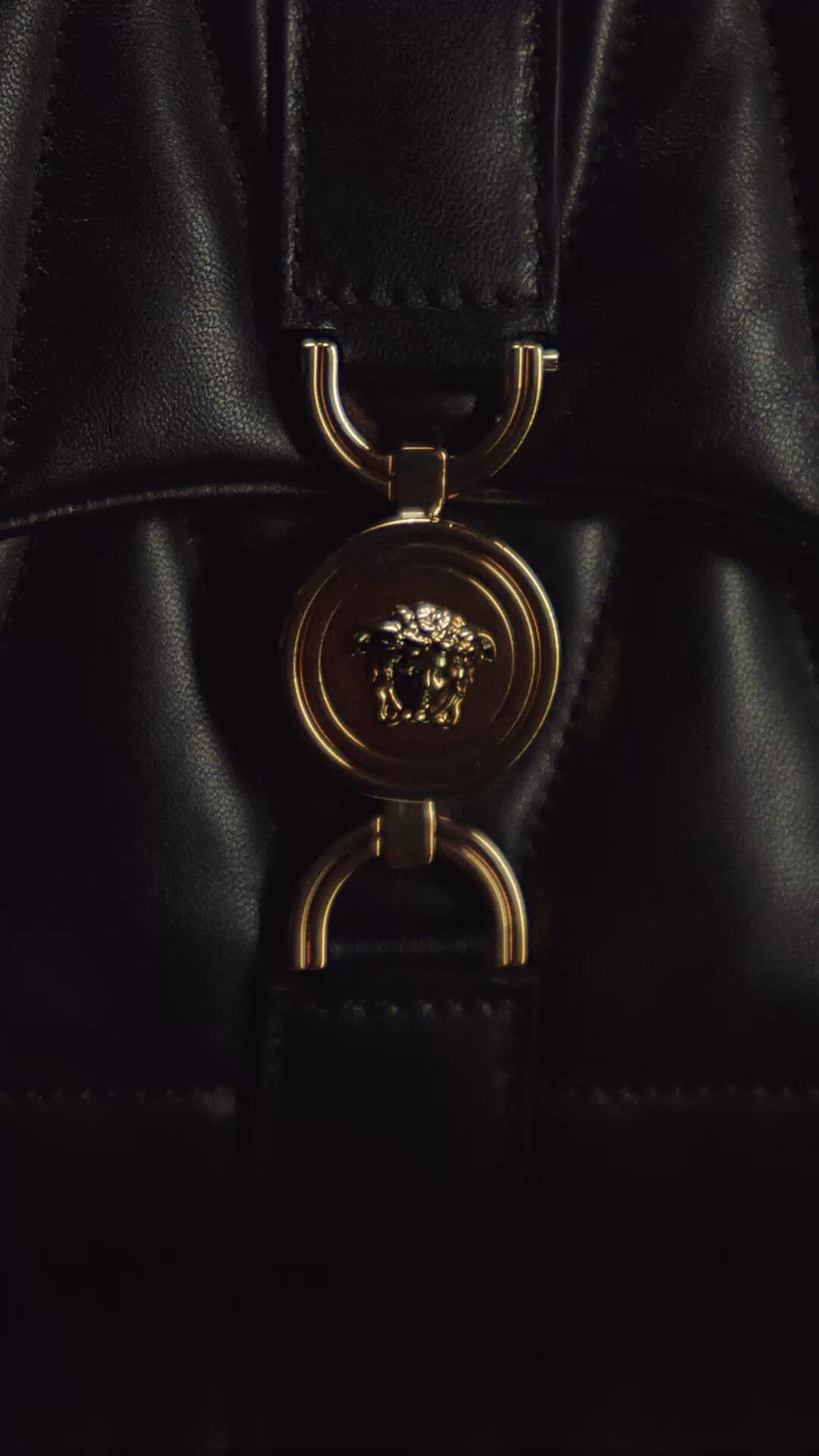 VERSACE Italia | Abbigliamento e Accessori d'Alta Moda