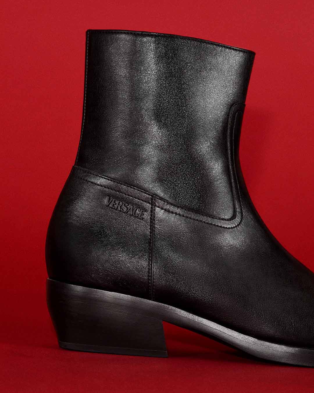 Men's Luxury and Designer Boots & Ankle Boots | VERSACE US